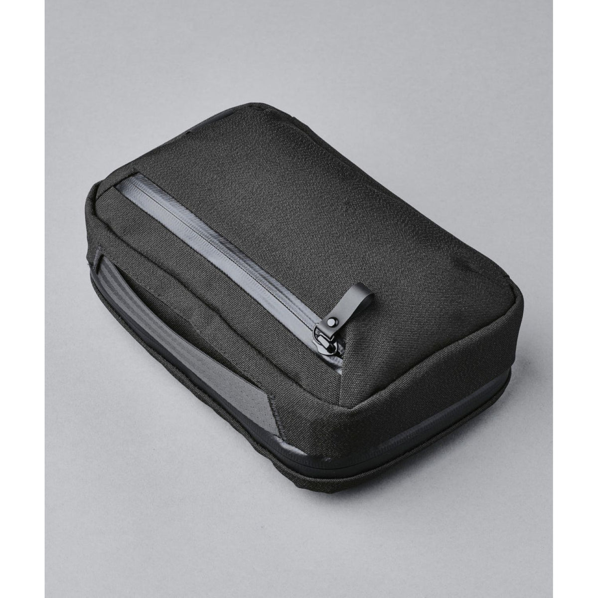 ALPAKA Elements Tech Case Max Axoflux 600D (Black) – The Planet Traveller