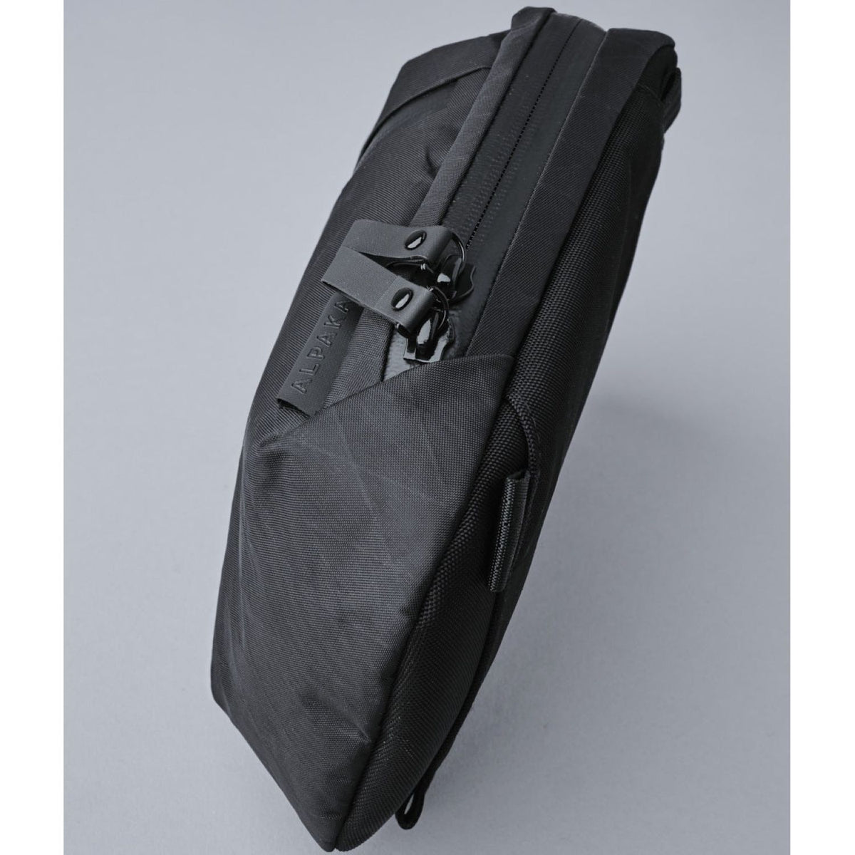 ALPAKA Vertical Sling X-Pac VX21 (Black) – The Planet Traveller