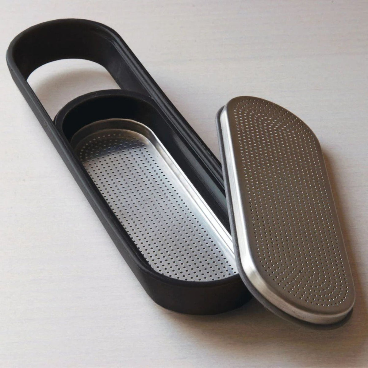 Kinto Loop Tea Strainer - Black – The Planet Traveller