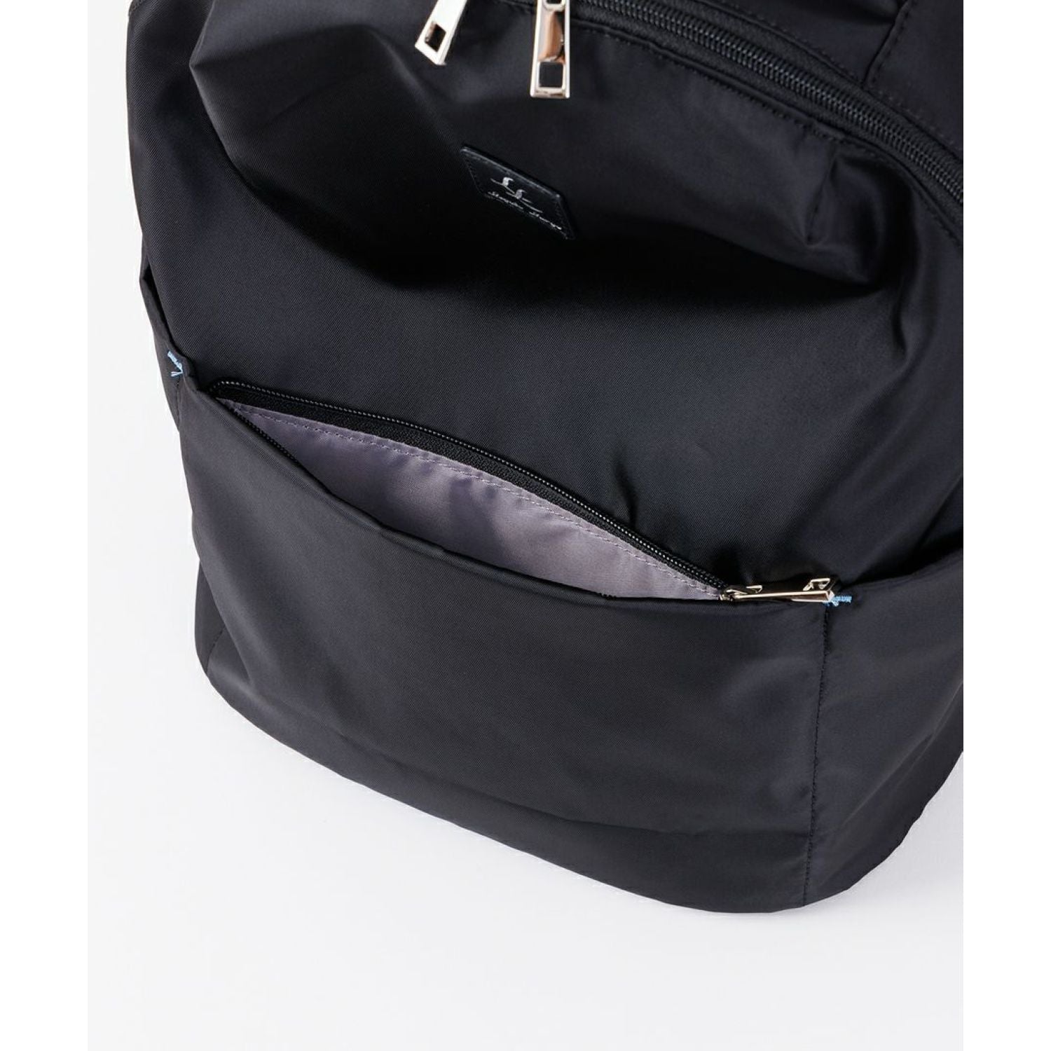 Legato Largo Antibacterial Backpack (Grey Beige) – The Planet Traveller