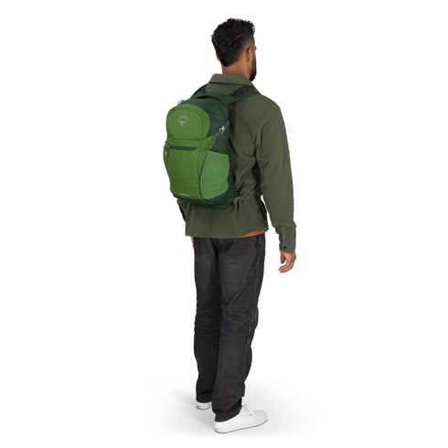 Osprey Daylite Plus 20L Backpack O/S - Green Belt/Green Canopy – The ...