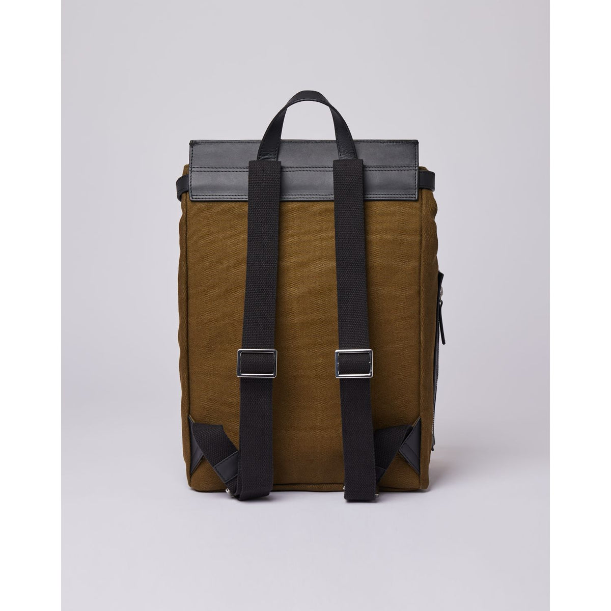 Sandqvist Alva Metal Hook Backpack - Olive – The Planet Traveller