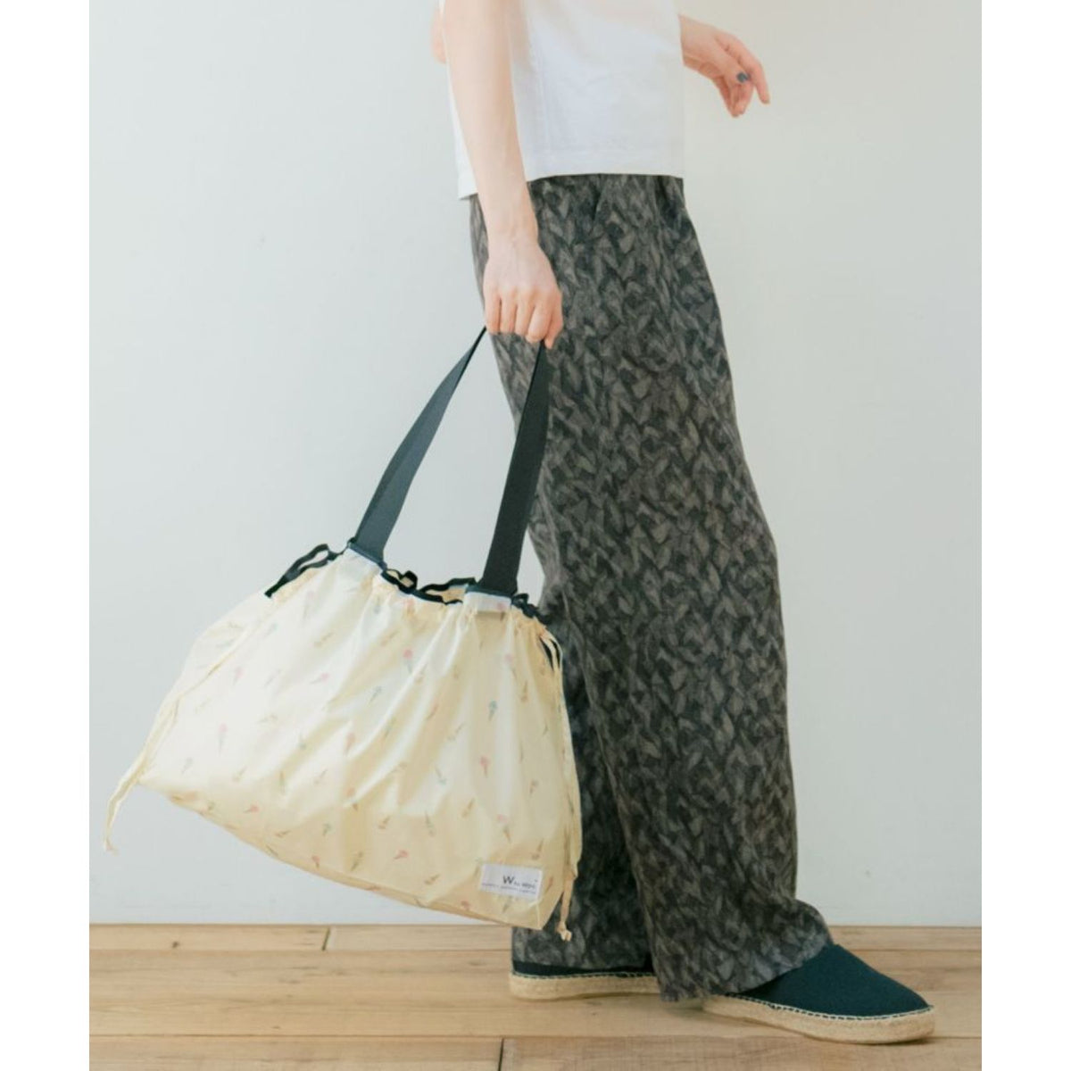 WPC Packable Rain Bag Cover (Ice Cream Off White) – The Planet Traveller