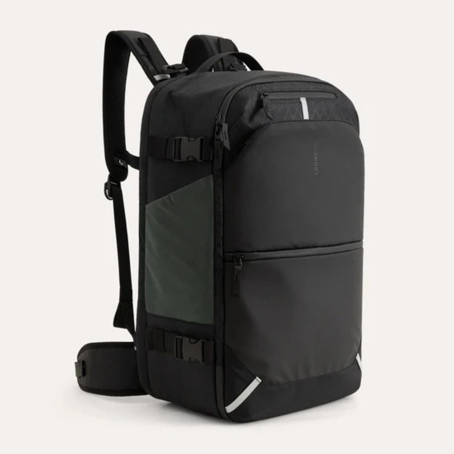 Bagsmart Dense Carry On Travel Backpack 40L (Black) – The Planet Traveller